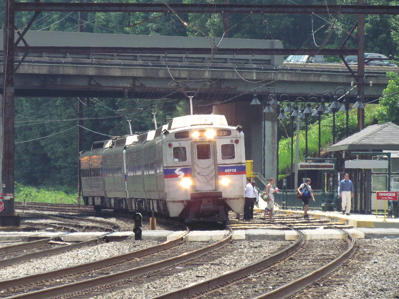 Woodbourne PA Railfan Guide