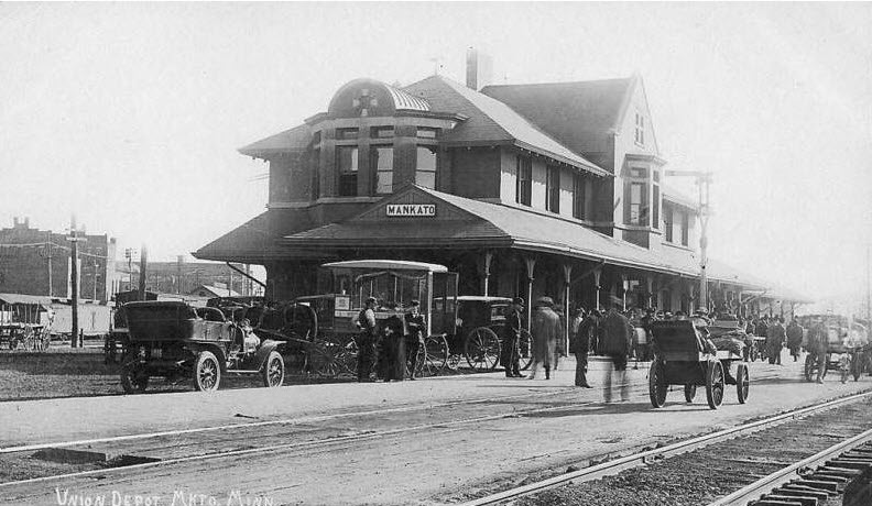 Railroad Stations, Towers, Tunnels, and Bridges in Minnesota